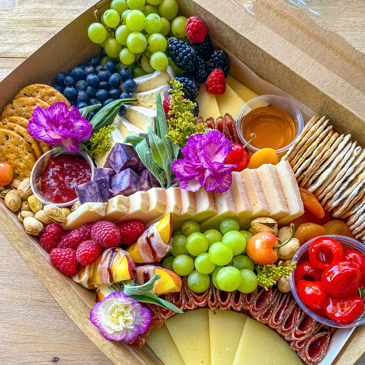 Deluxe Picnic Box – Picnic Grazing Co.